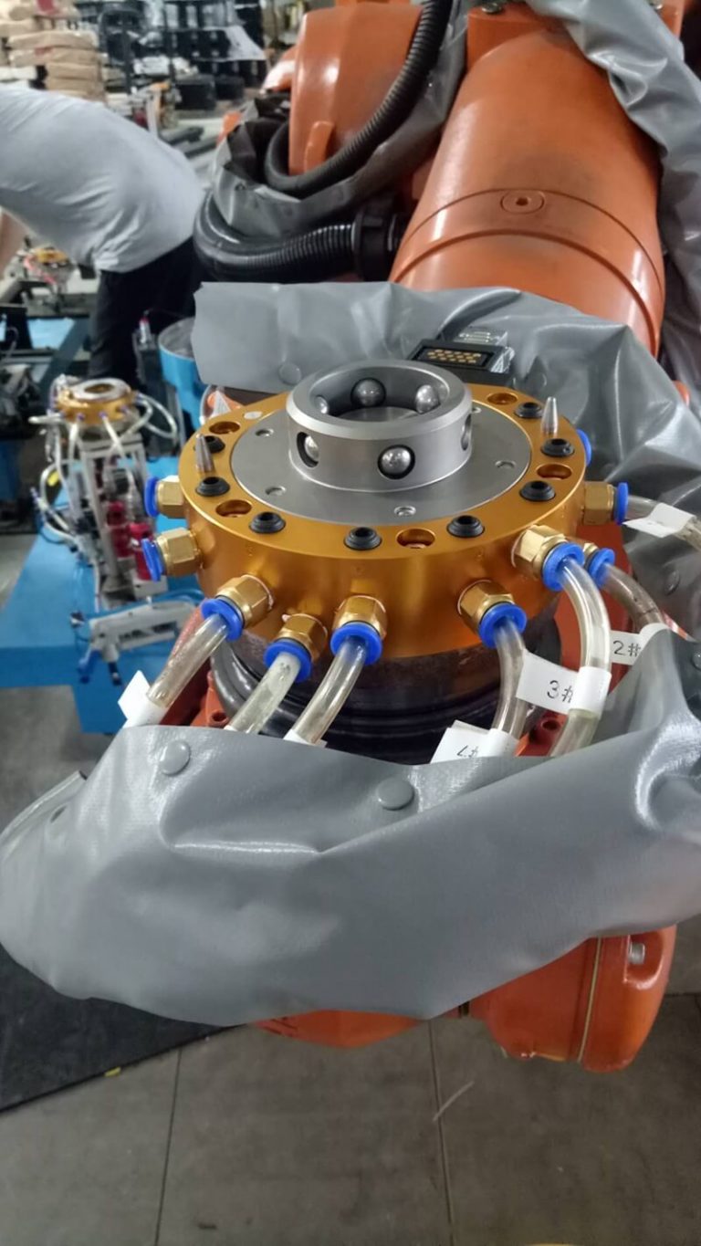 Quick Change Robot System Applied to Handling and Palletizing Projects ...